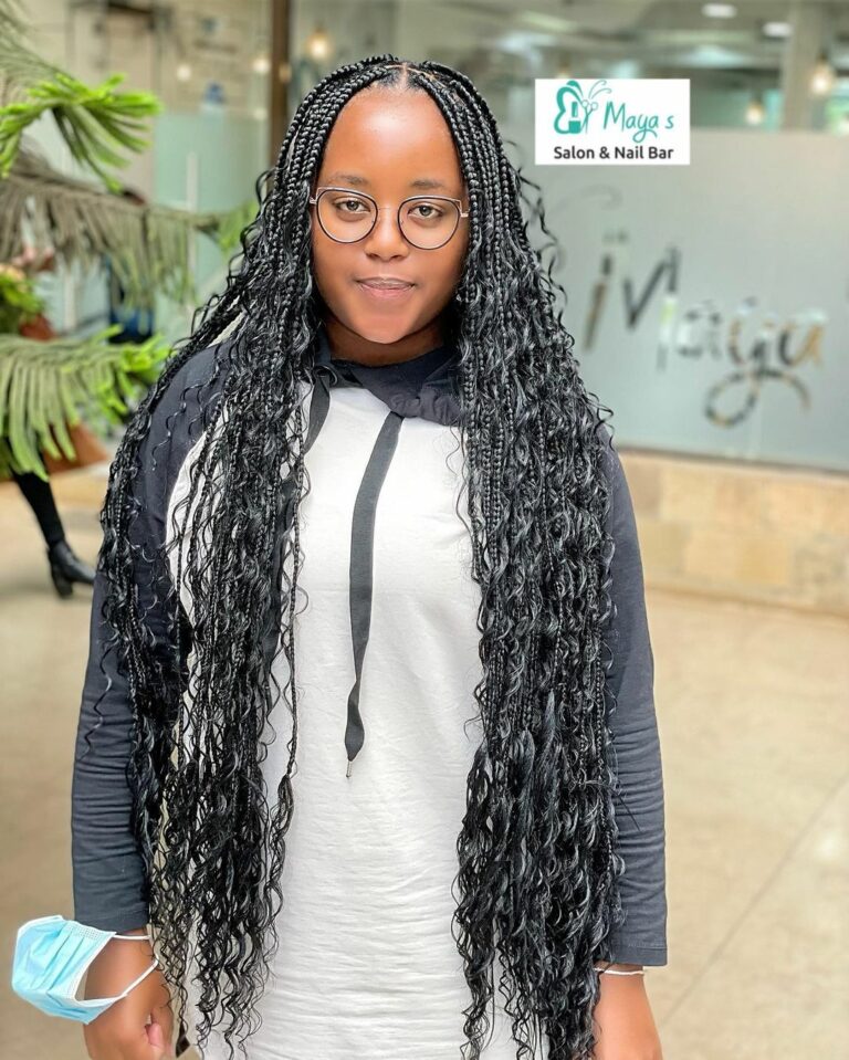 20 Stunning Natural Afro Hairstyles For Women